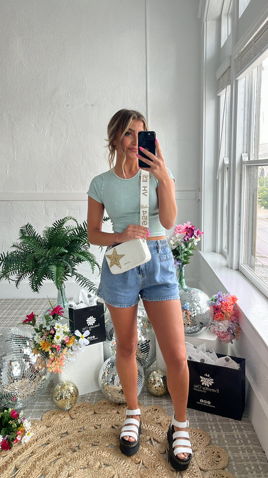 Basics – Everyday Chic Boutique