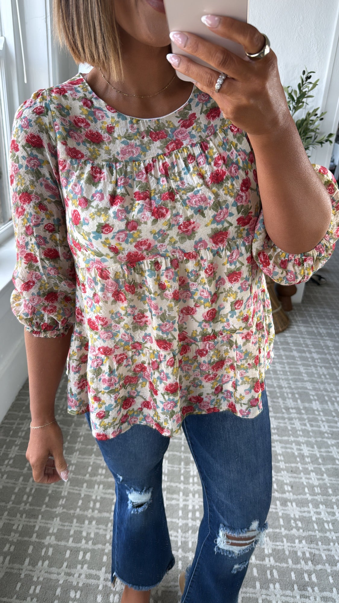 Betsey Floral Top, Ivory – Everyday Chic Boutique