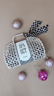 Holiday Gift Guide: Stocking Stuffers for Everyone – Everyday Chic Boutique
