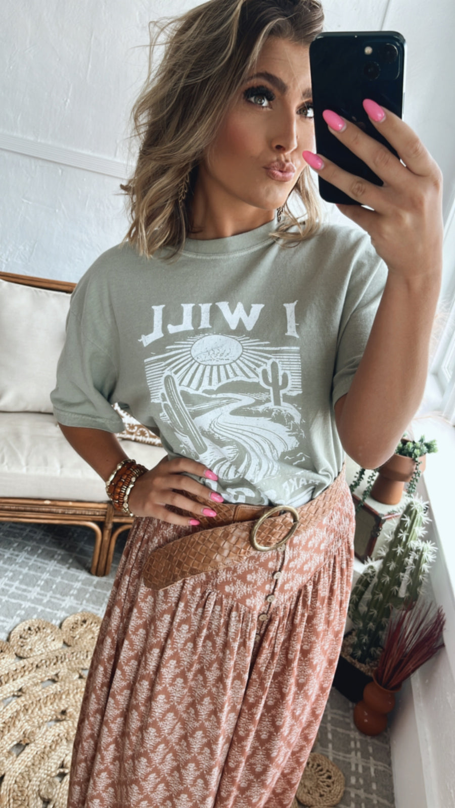 Graphic Tees – Everyday Chic Boutique