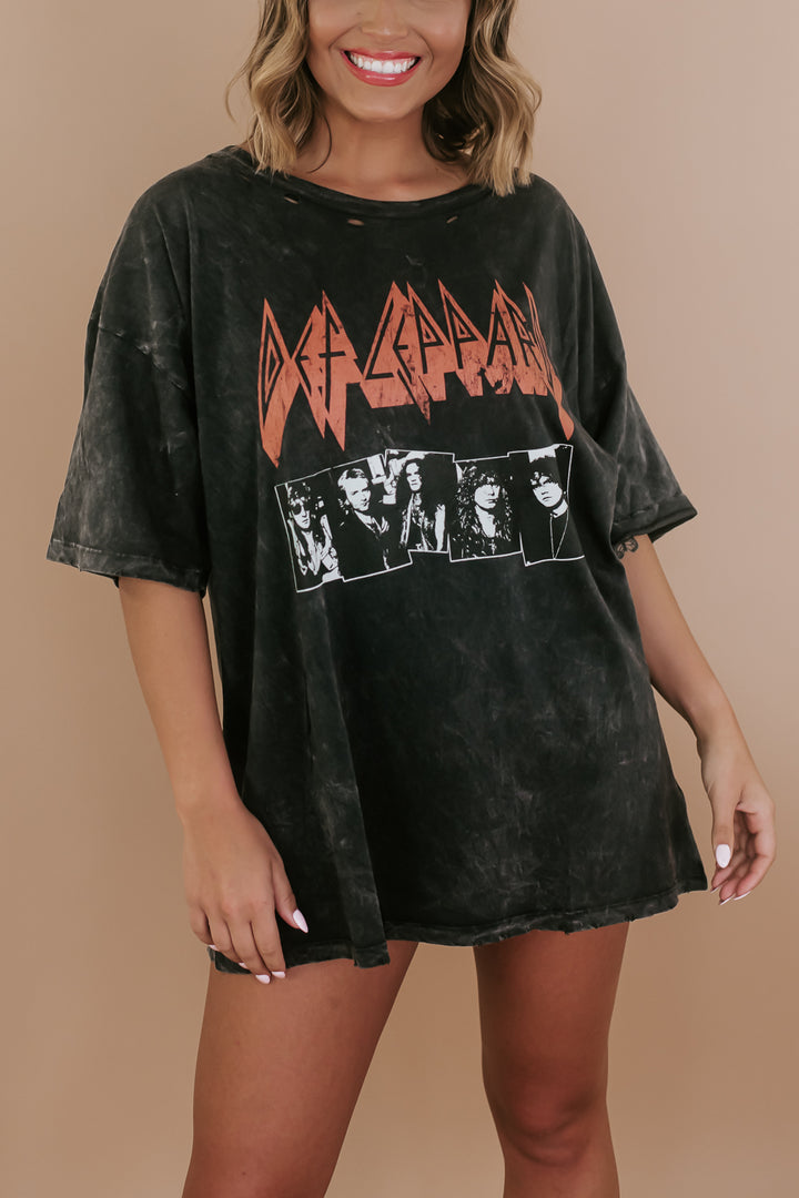 Graphic Tees – Everyday Chic Boutique