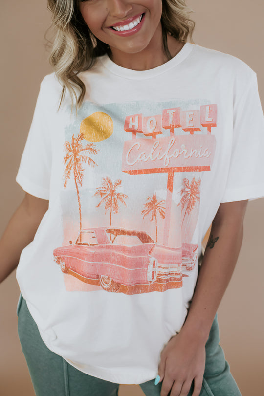 Graphic Tees – Everyday Chic Boutique
